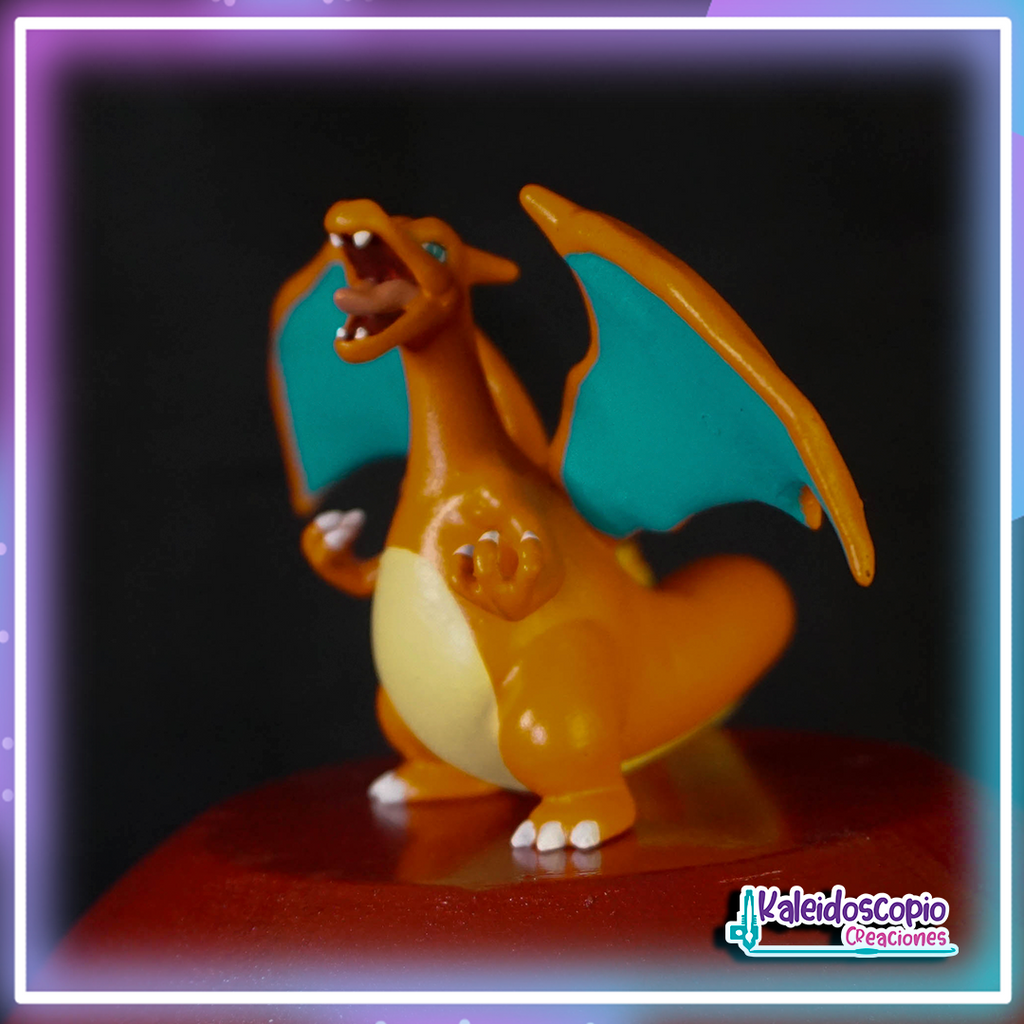 Charizard - Figura Custom – Kaleidoscopio Creaciones