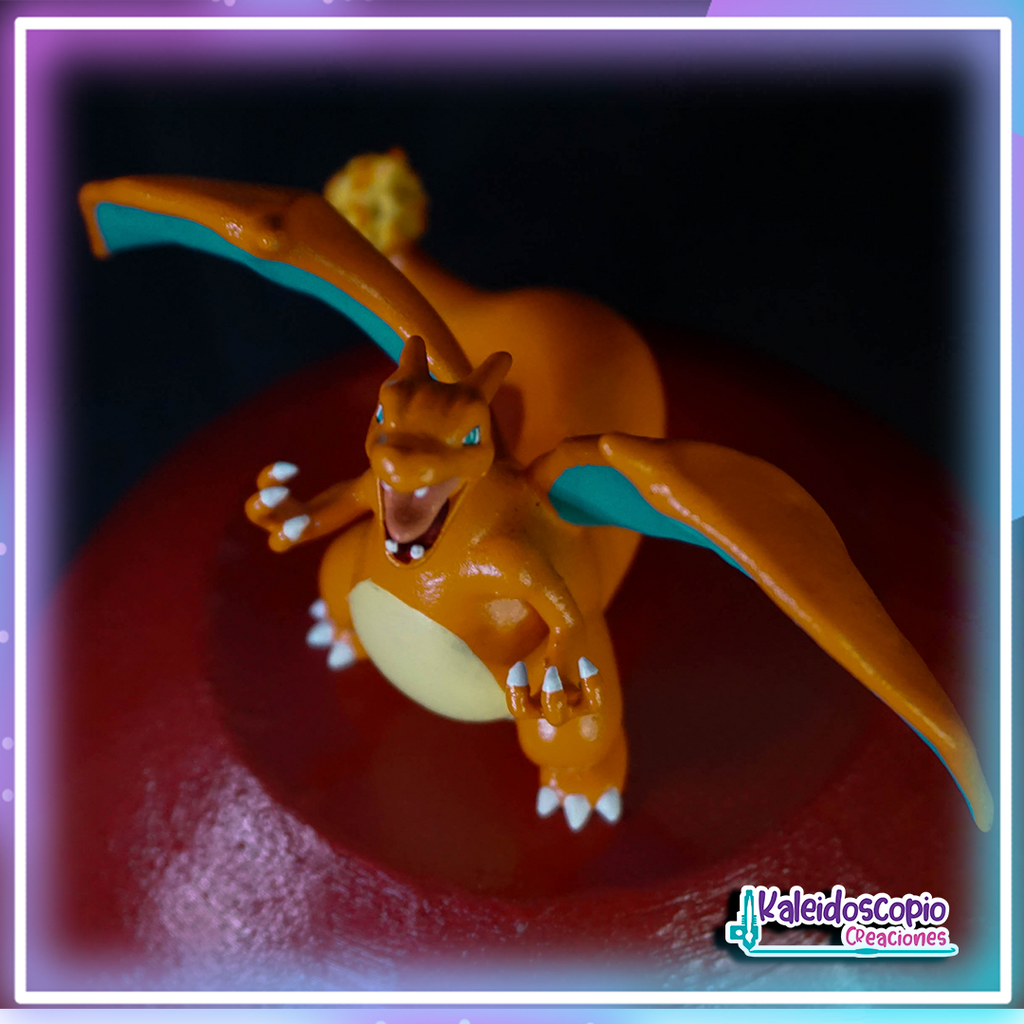 Charizard - Figura Custom – Kaleidoscopio Creaciones